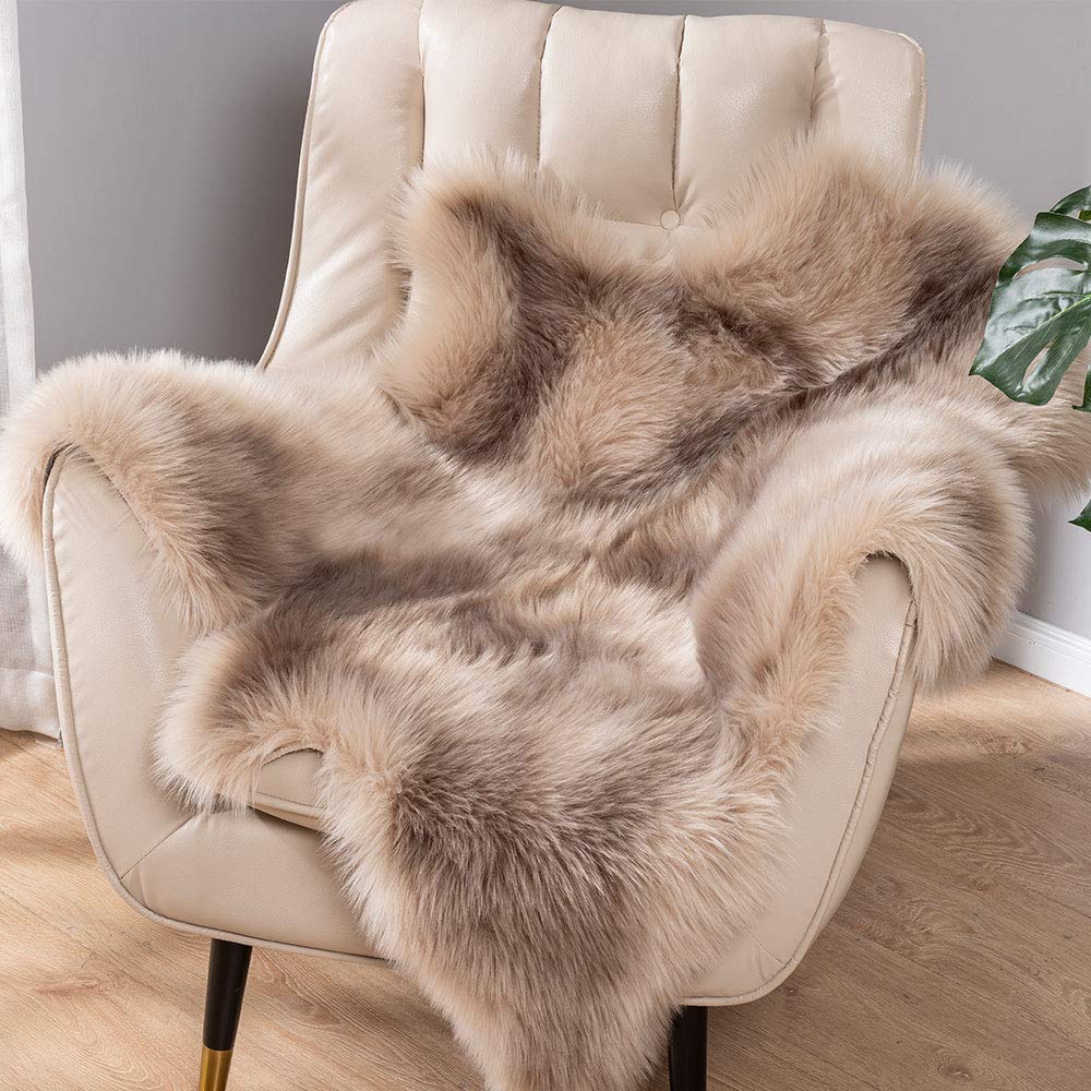 Carvapet Soft Fur Rugs Fake Reindeer Hide Area Rug Fluffy Faux Fur ...