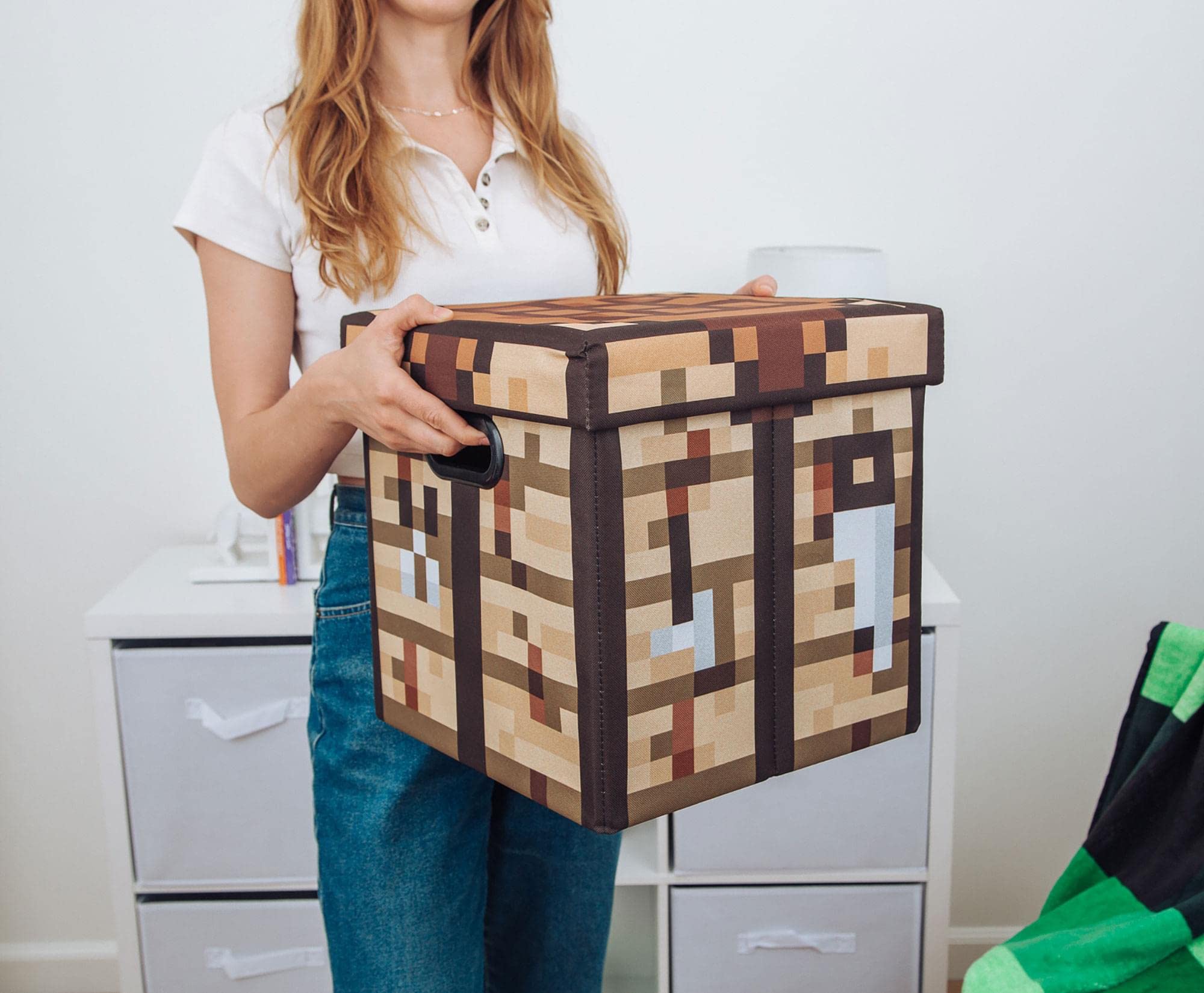 Mua Minecraft Crafting Table 13-Inch Storage Bin Chest With Lid ...