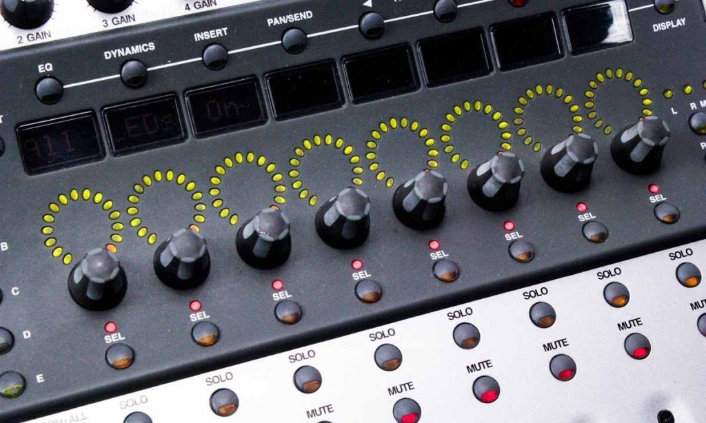 Mua Digidesign Digi 002 Firewire Music Production System trên Amazon Mỹ ...