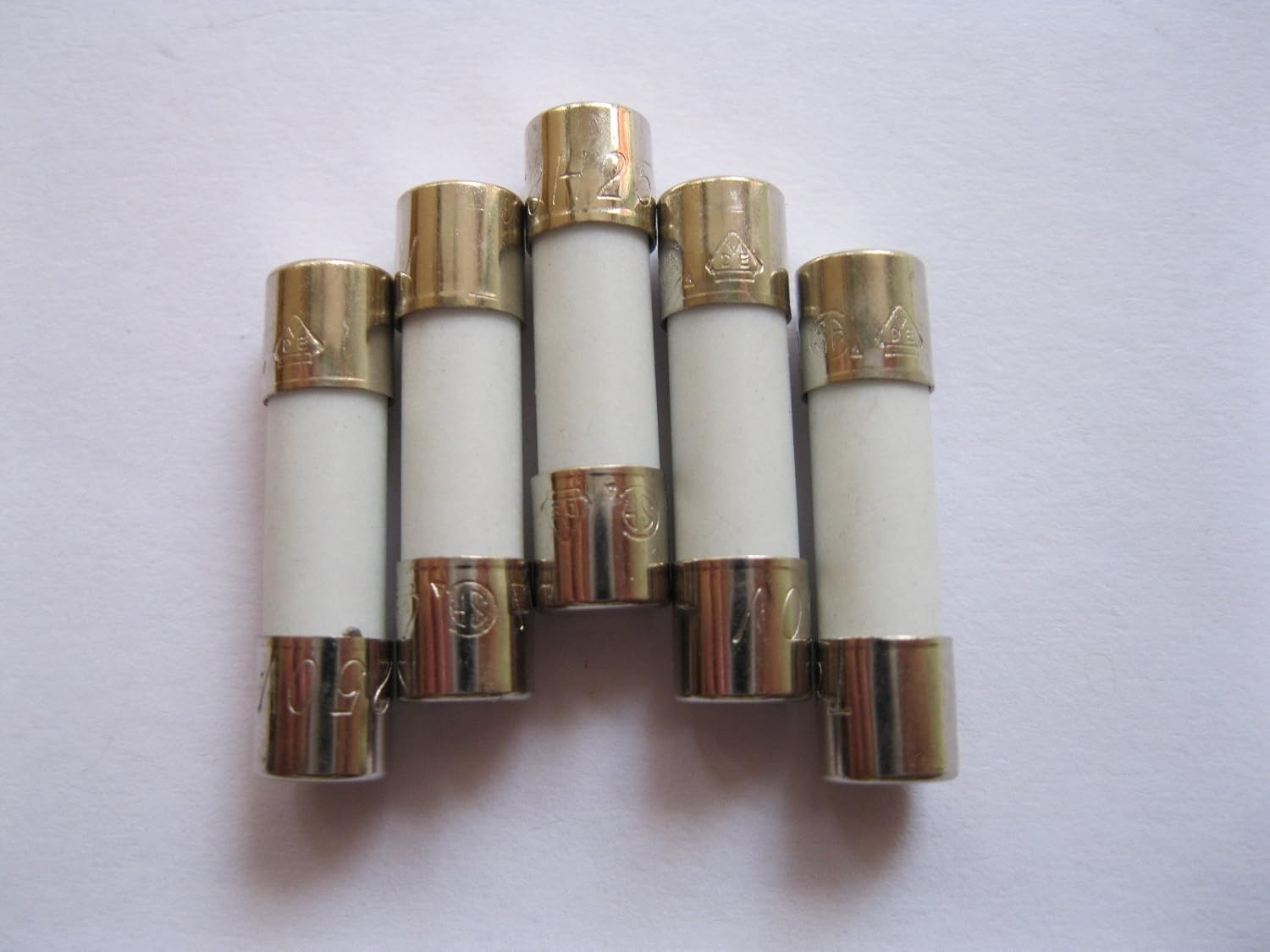 20 Pcs Slow Blow Ceramic Fuses 3.15A T3.15A 250V 5mm x 20mm Skywalking ...