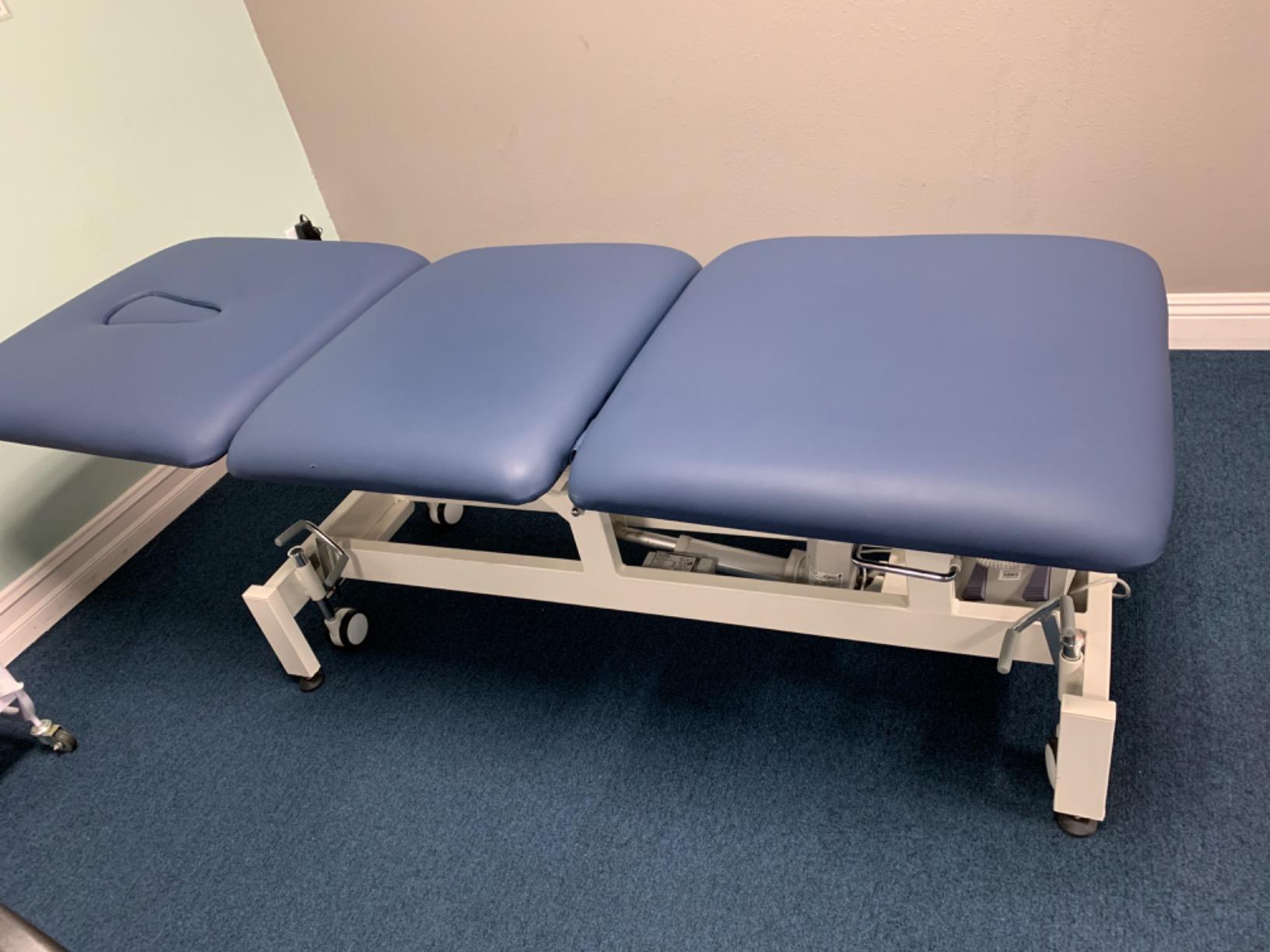 $60/mo - Finance Electric Treatment Table Hi-Lo Adjustable，3-Section ...