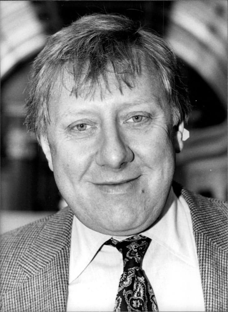 Amazon.com: Vintage photo of Roy Hattersley: Entertainment Collectibles