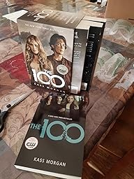 Amazon.com: The 100 Complete Boxed Set (9780316551366): Kass Morgan: Books