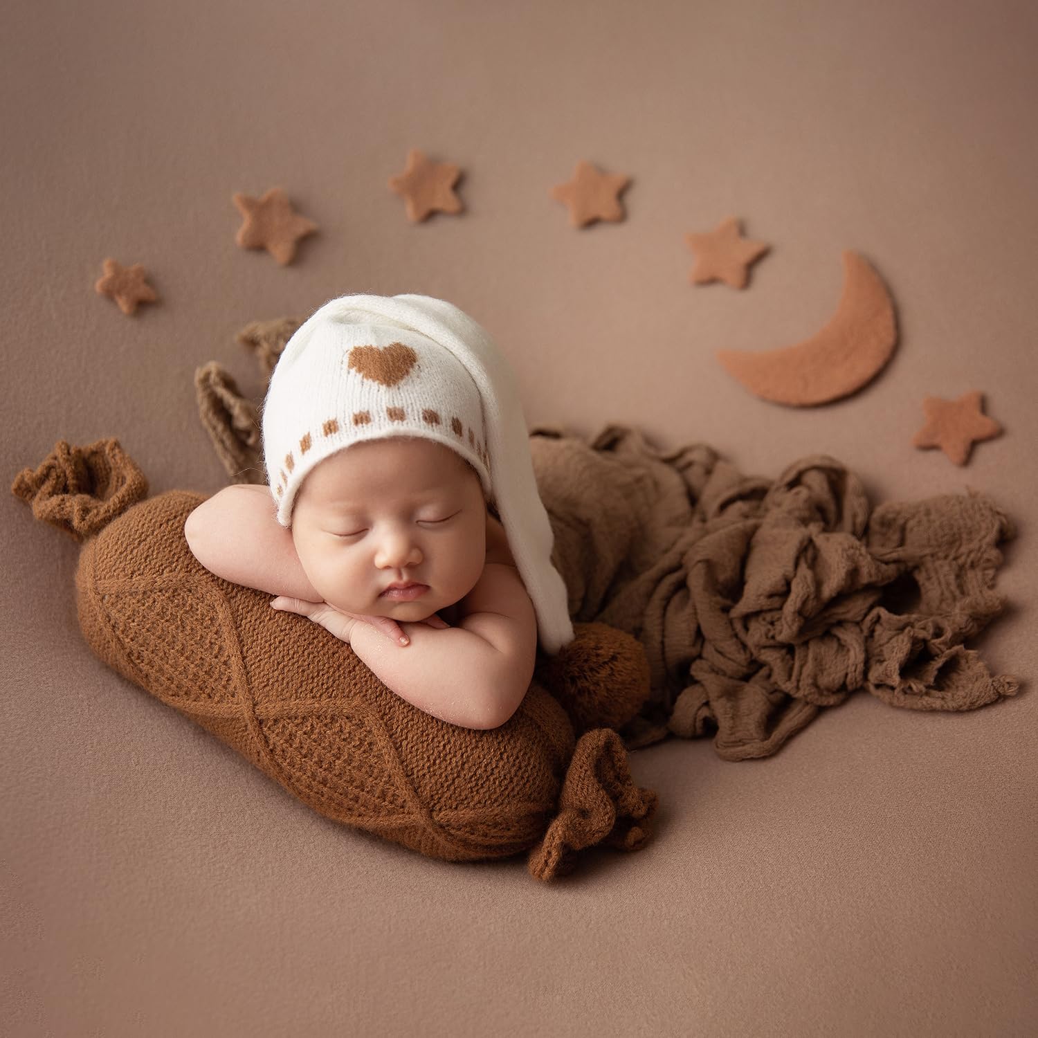 Zynlhn Newborn Photography Props, 11 PCS Newborn Photoshoot Outfits ...