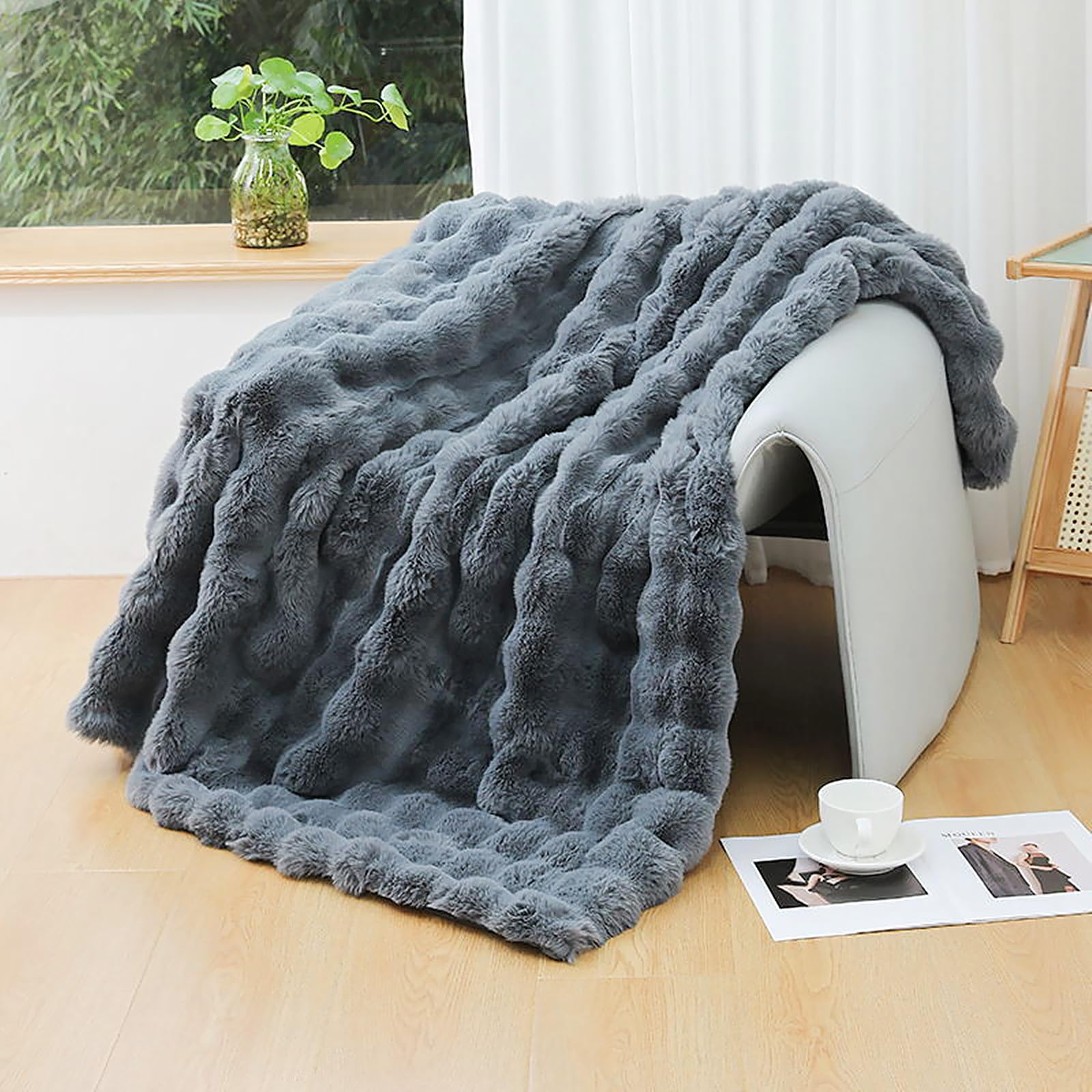 UKELER Soft Faux Fur Throw Blanket 50''x60'' Solid Reversible Shaggy ...