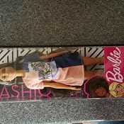 Barbie FXL43 Fashionistas Doll, 2 Tone Graphic Dress - Curvy, Long ...