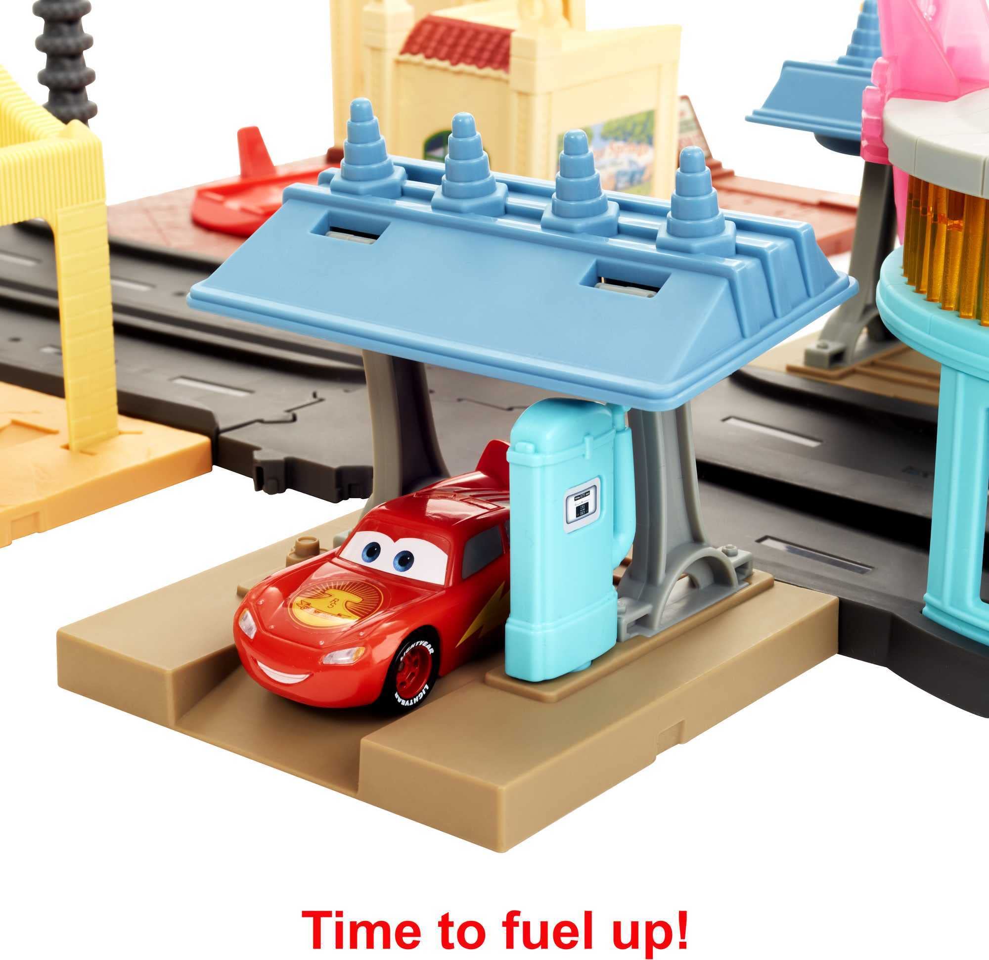 Mua Mattel Disney and Pixar Cars On The Road Toys, Playset with 2 Toy ...