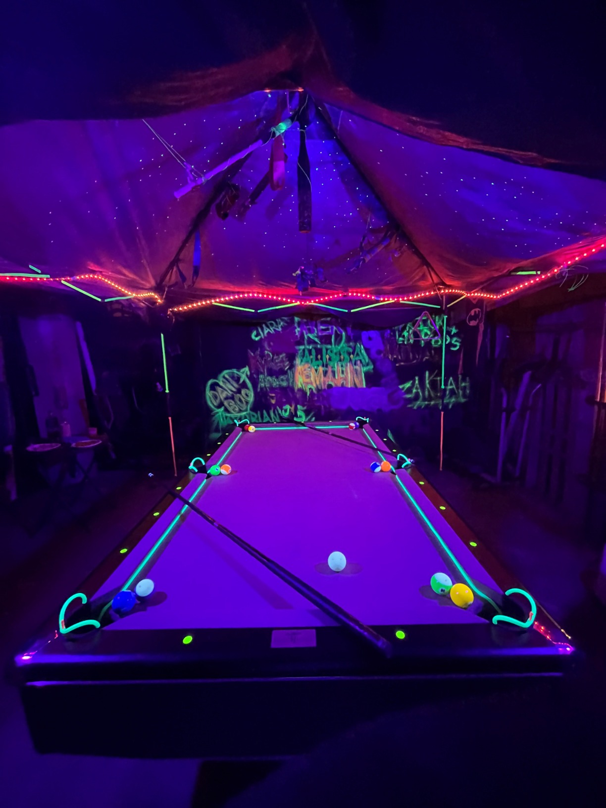 $30/mo - Finance Aramith Glow in the Dark (Black Light) Billiard Table ...