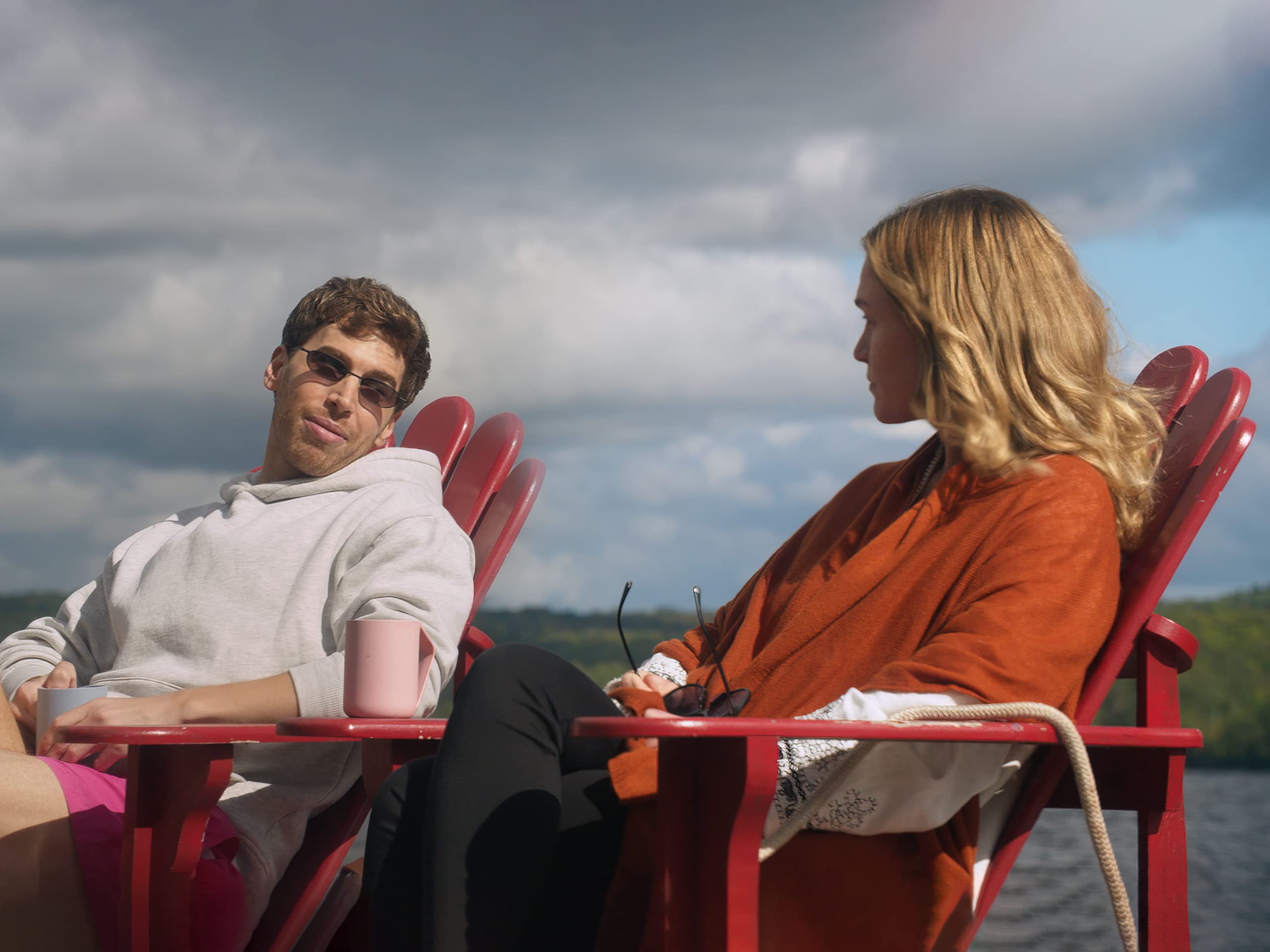 Amazon.co.jp: The Lake - Season 1 : Jordan Gavaris, Julia Stiles ...