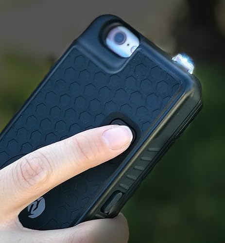 Best Personal Safety Devices 2022 [6 Non-Lethal Gadgets Reviewed]