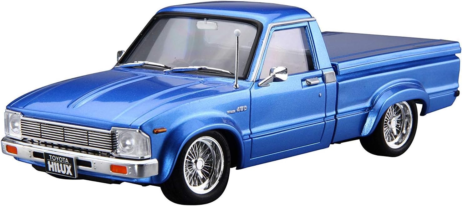 Amazon.com: Aoshima 1/24 Tuned Car No.30 RN30 Hilux Custom 1978(Toyota ...