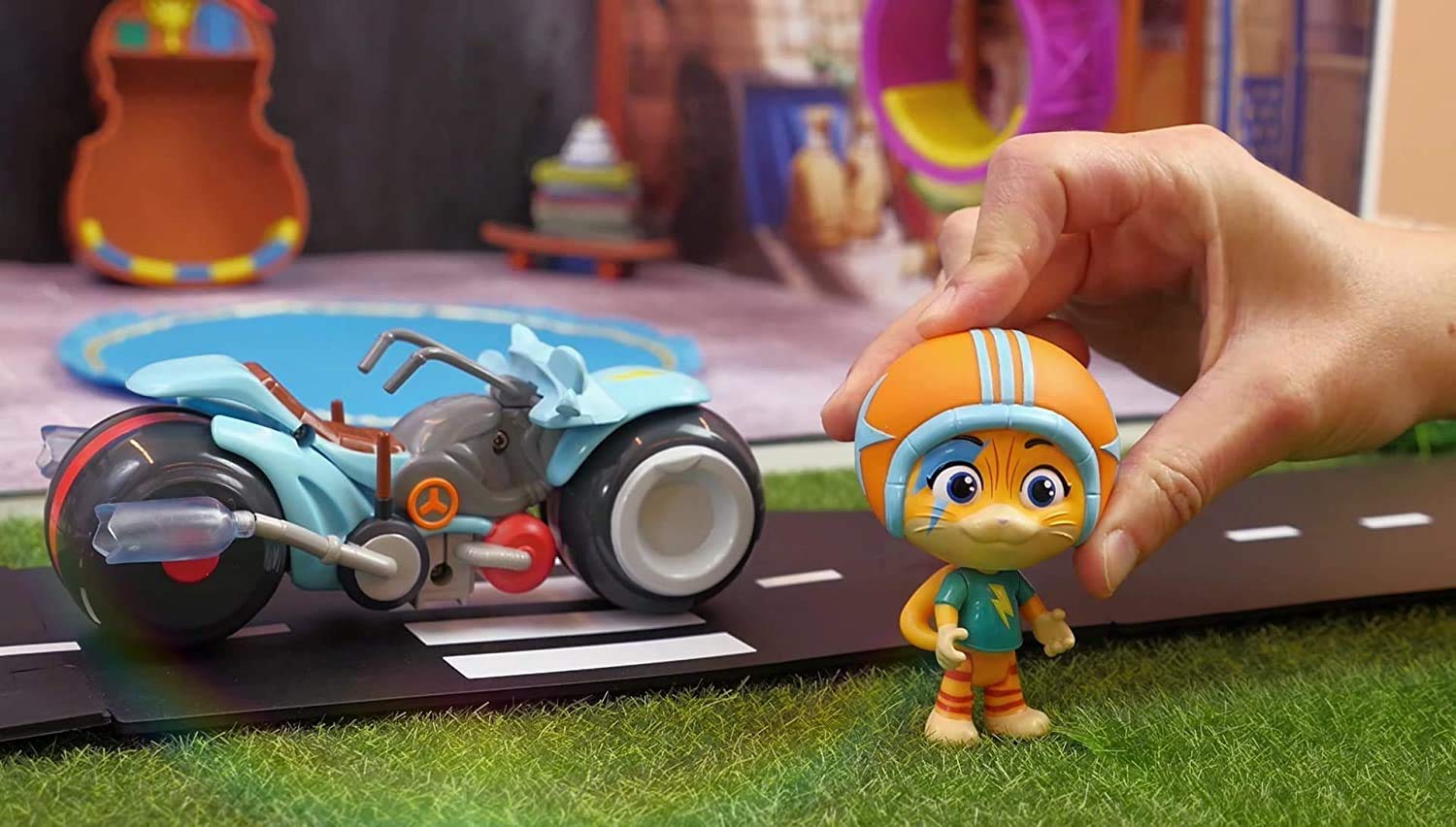 Mua Bandai Namco - 44 Cats Vehicle with 3" Figure, Lampo Vehicle ...