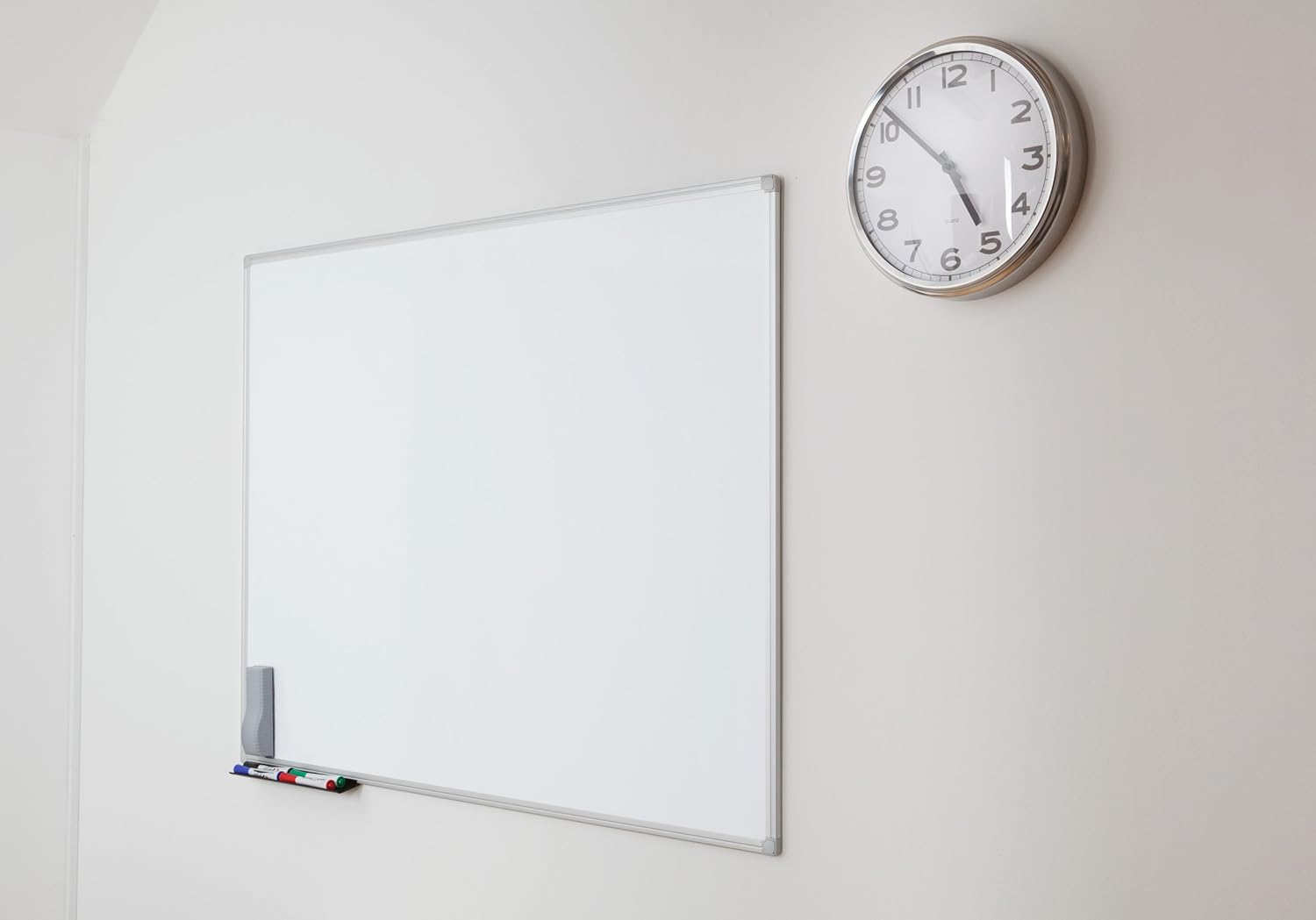 Scribble 900mm x 600mm Super Smooth Magnetic Whiteboard with Silver ...