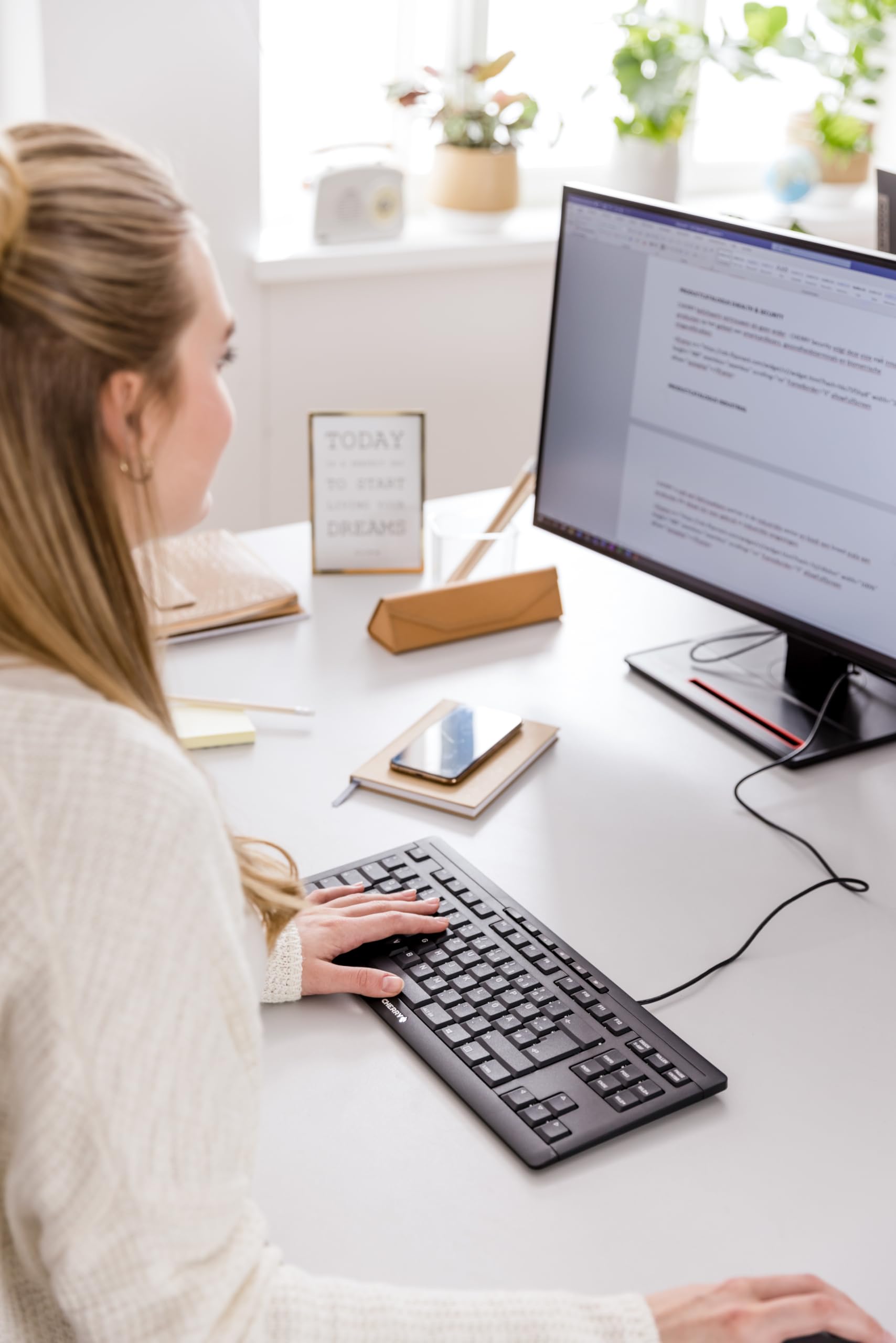 Mua CHERRY STREAM KEYBOARD TKL, Wired Keyboard without Numeric Keypad, UK Layout (QWERTY), Quiet ...