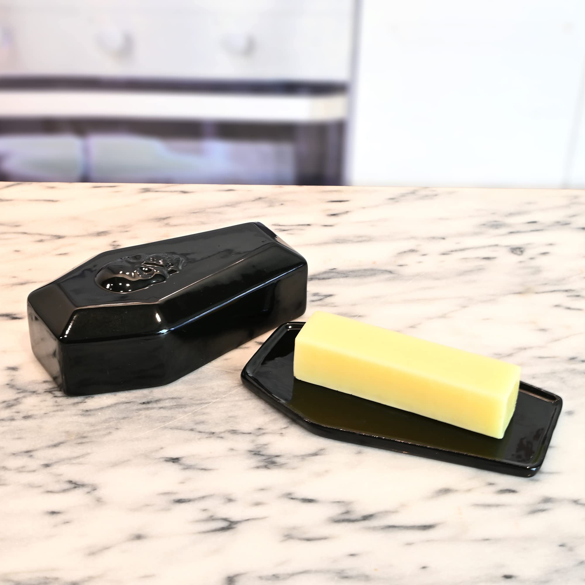 Mua Boston Warehouse Gothic Skull Coffin Butter Dish, Black trên Amazon ...