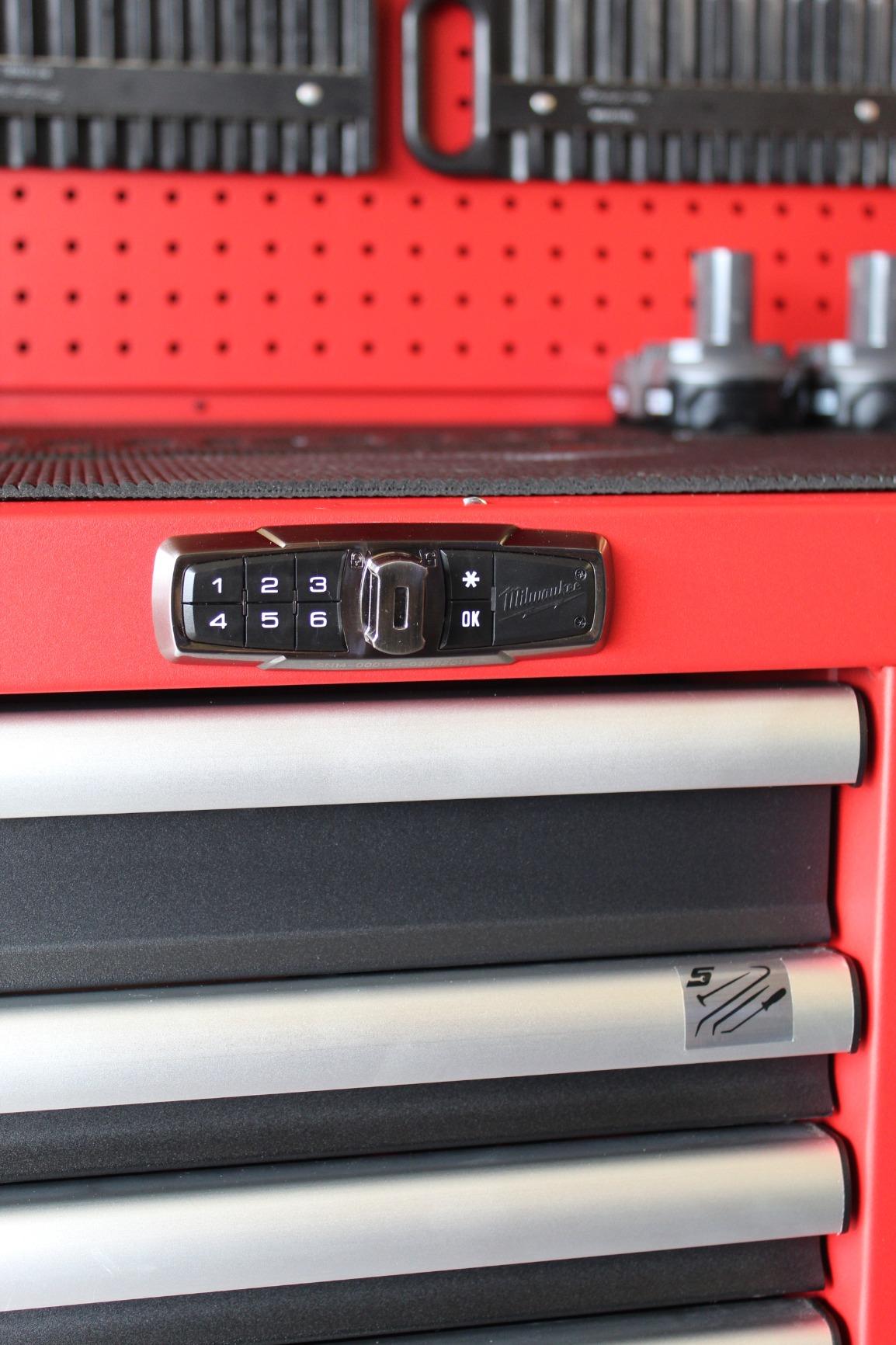 $87/mo - Finance Milwaukee 56" Premium 18-Drawer Tool Box Chest and ...