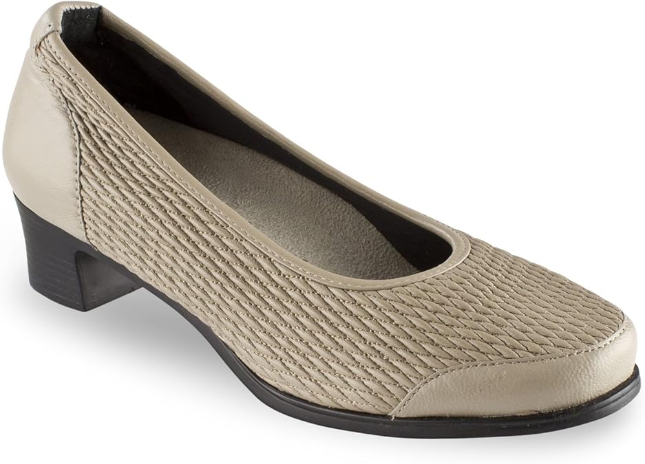 Amazon.com | FootSmart Women's Stretchables Chelsea Pumps | Pumps