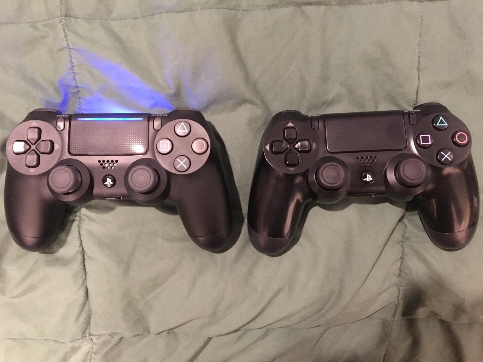 GameStop PS4 2x OEM Sony PS4 DualShock 4 Wireless Controllers - Jet ...
