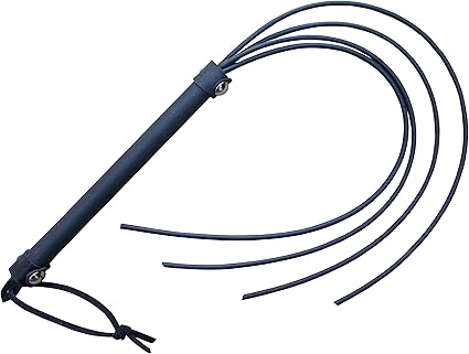Painful 4 Tails Spanking Whip - BDSM rubber whip: Amazon.de: Drogerie ...