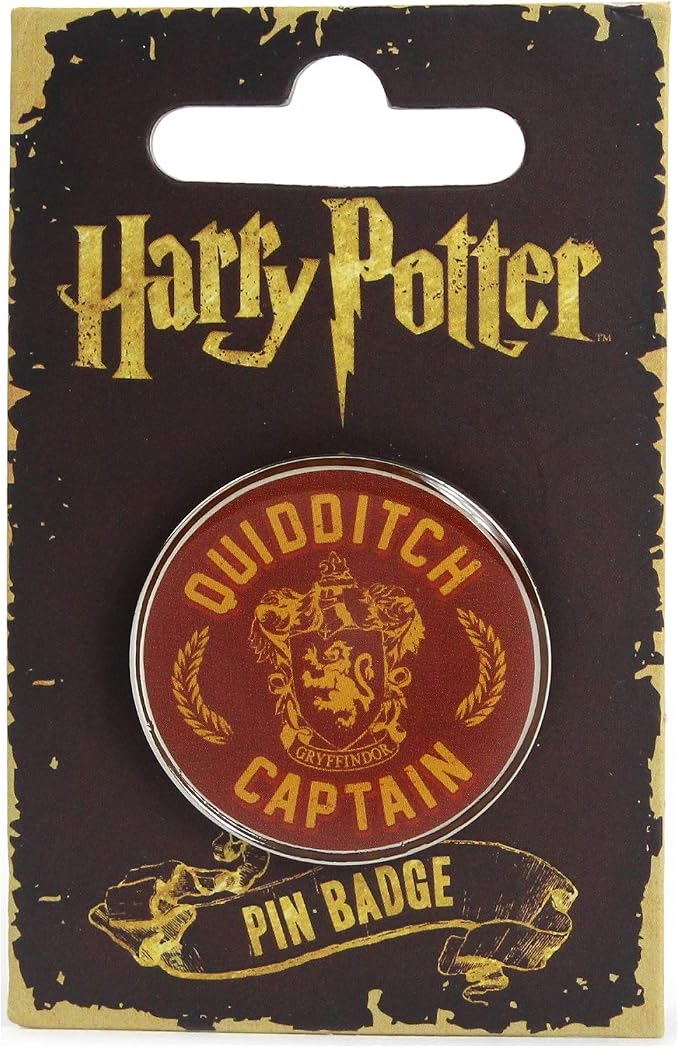 Harry Potter ~ Collectible Enamel Pin Badge ~ QUIDDITCH CAPTAIN: Amazon ...
