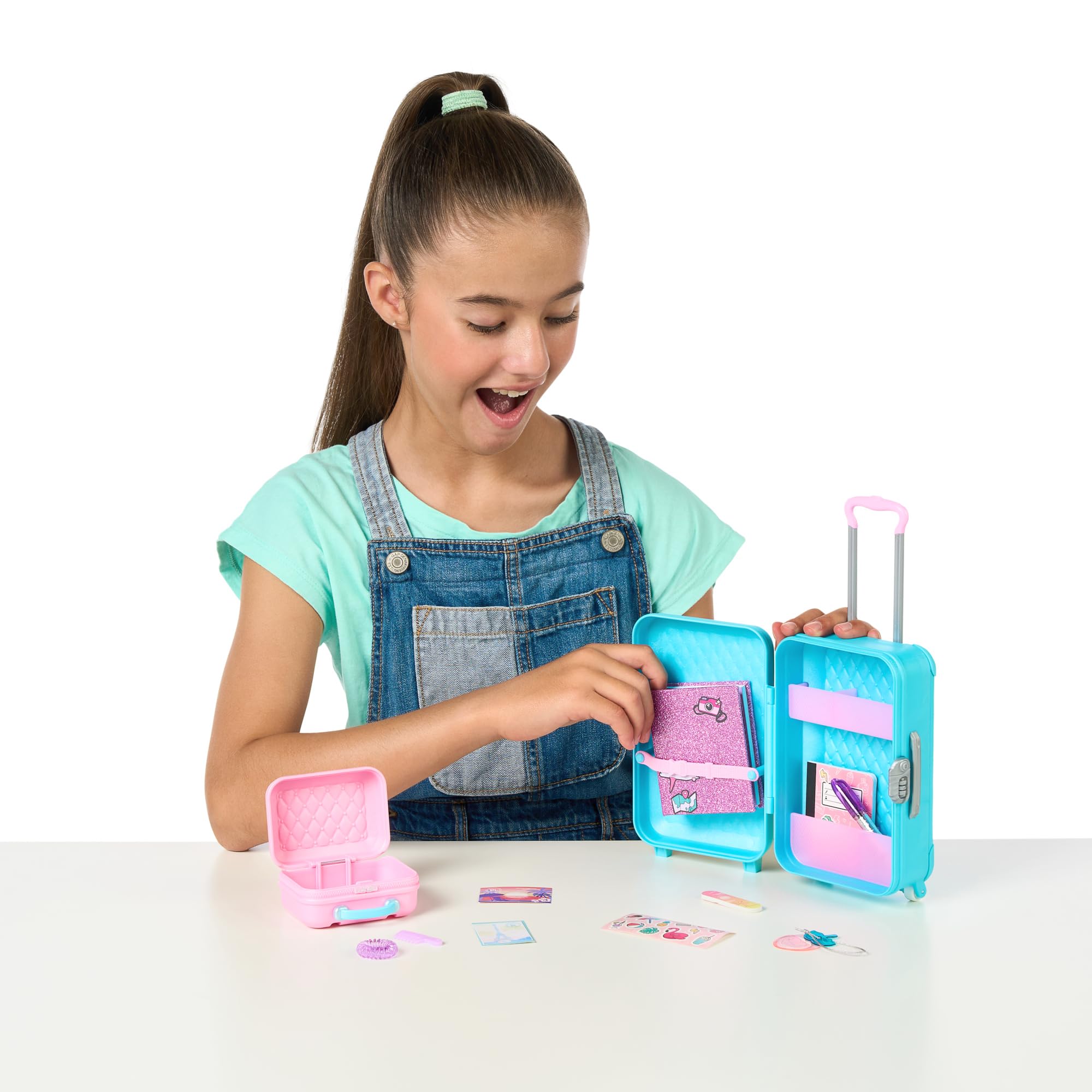 Mua REAL LITTLES My Rainbow Collection, Roller Case, Fridge and Locker ...