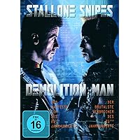Amazon.com: Demolition Man : Sylvester Stallone, Wesley Snipes, Sandra ...