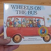 Amazon.com: Wheels on the Bus (Raffi Songs to Read) (9780517709986 ...