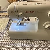 Singer 2282 Tradition - Máquina de coser mecánica, 32 puntadas, Blanco ...