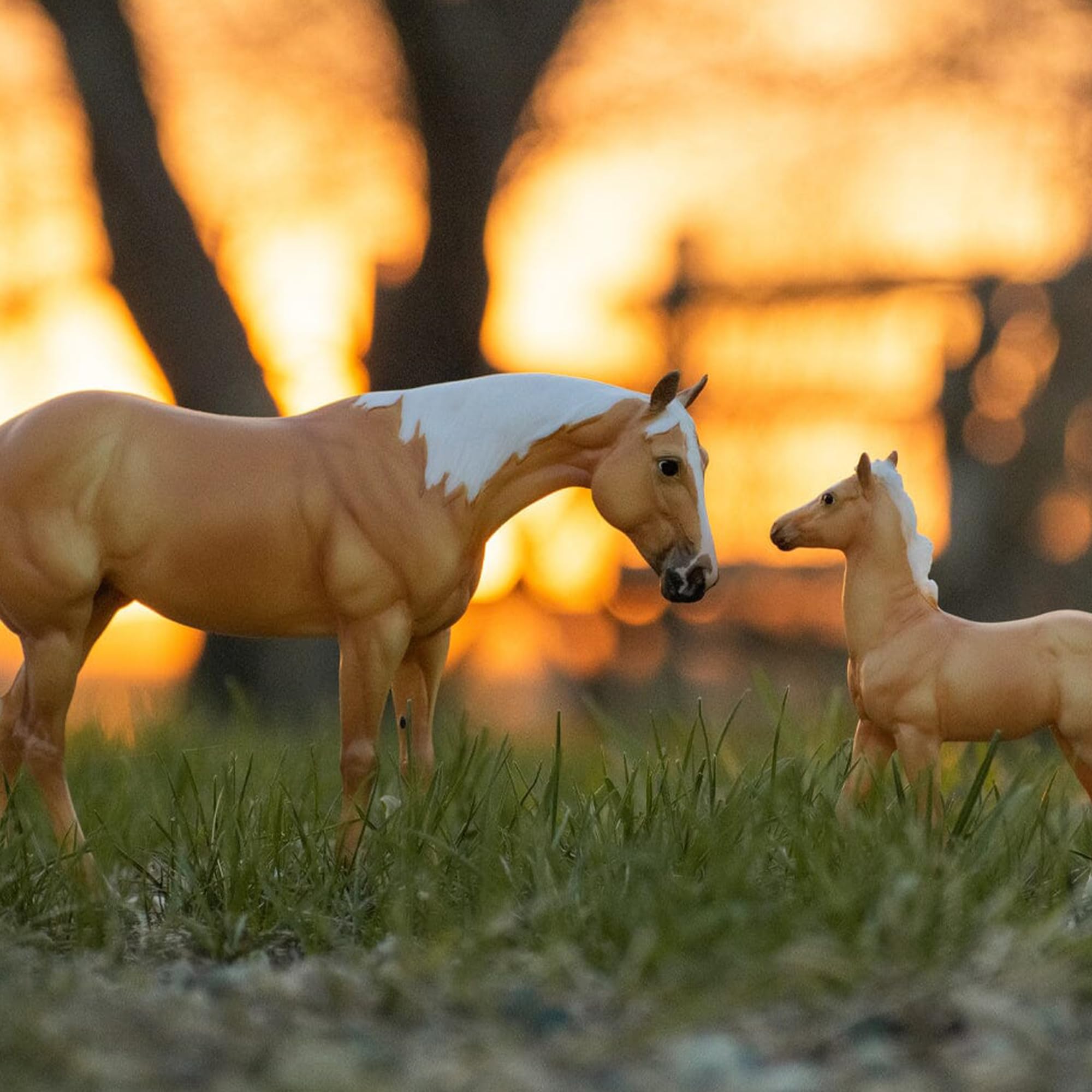 Mua Breyer Horses Traditional Series Ebony Shines & Charlize | 2 Horse ...