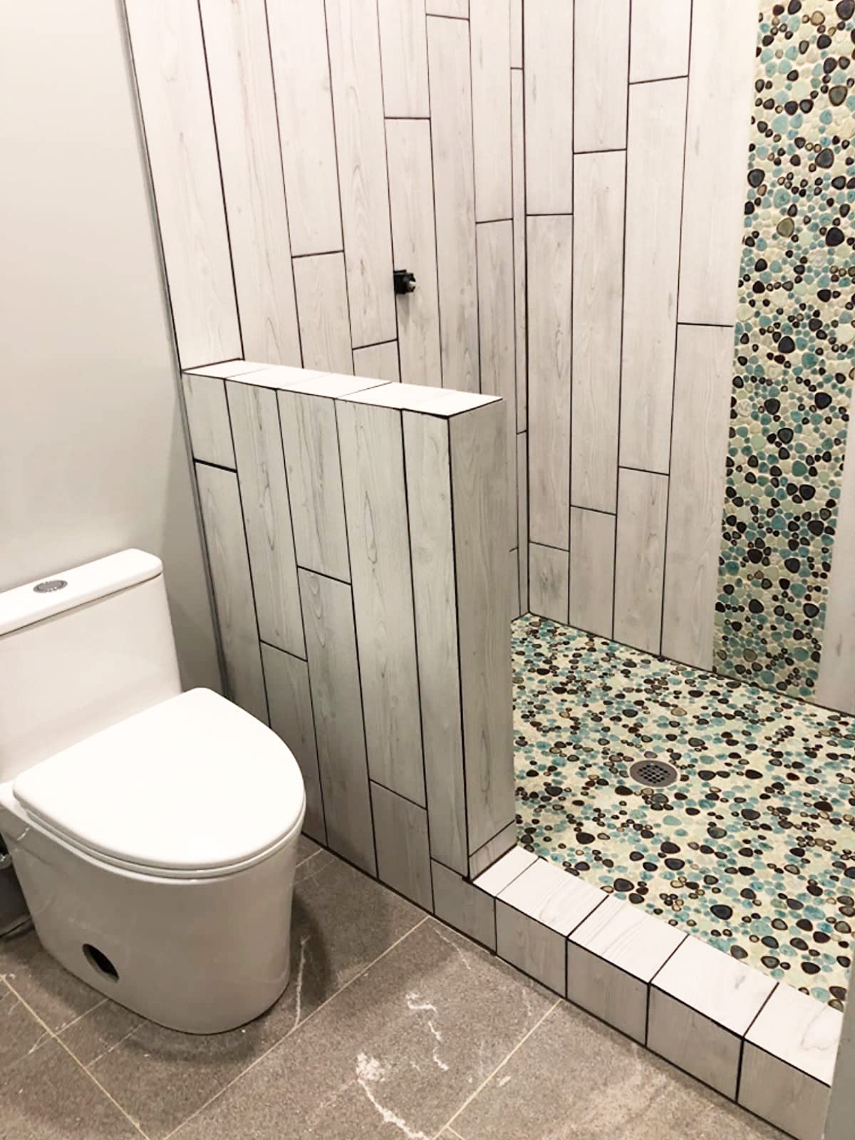 Mua Hominter Pebble Porcelain Tile Turquoise Green Cream and Coffee ...