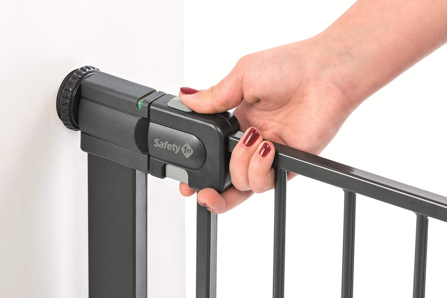 Safety 1st SecurTech® Simply Close Metal Gate – BigaMart