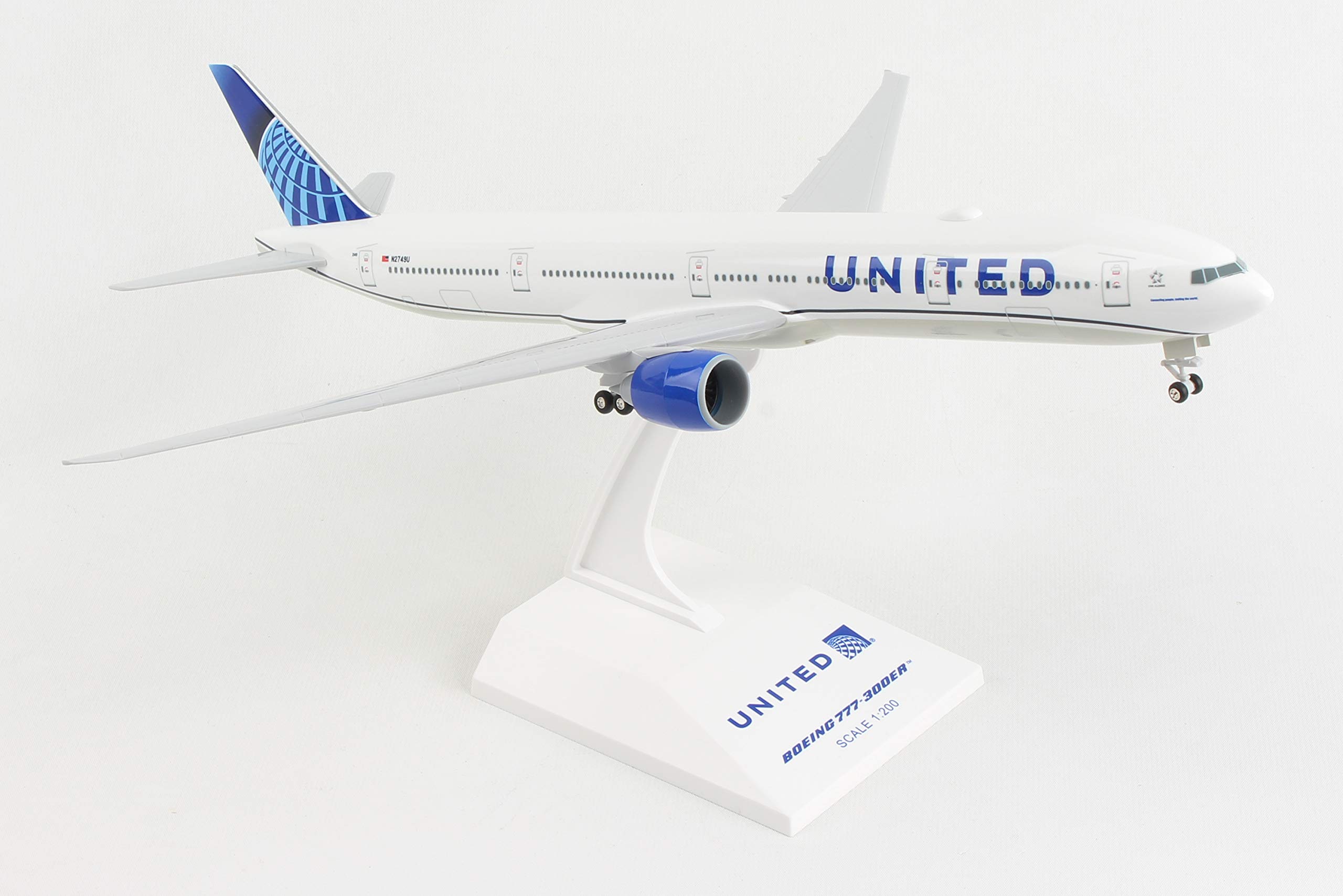 Mua Daron SkyMarks United 777-300ER 1/200 w/Gear SKR1054 2019 Blue ...
