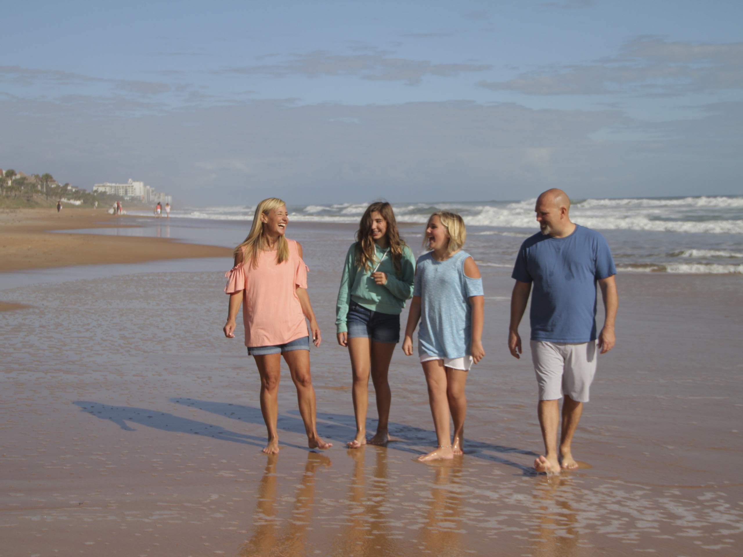 Watch Beach Hunters, Season 7 | Prime Video