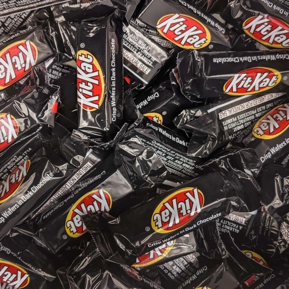 Mua Kitkat - Dark Chocolate Kit Kat Bars Miniatures Bulk - 2 Lb Bag ...