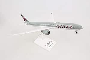 Amazon.com: Daron Qatar Skymarks 777-9 1/200 with Gear & Display Stand ...