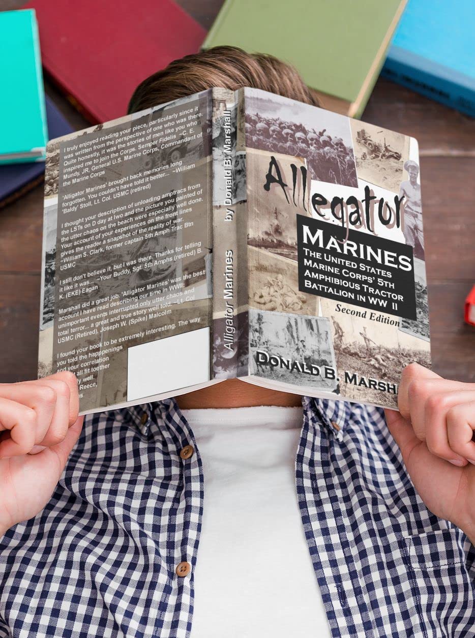 Mua Alligator Marines, the United States Marine Corps' 5th Amphibious ...