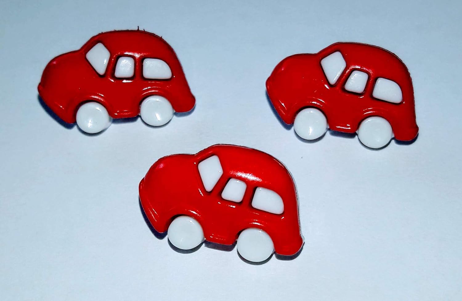 10 X Toy Car Buttons Red & White Or Blue & White 20mm X 12mm Shank On ...