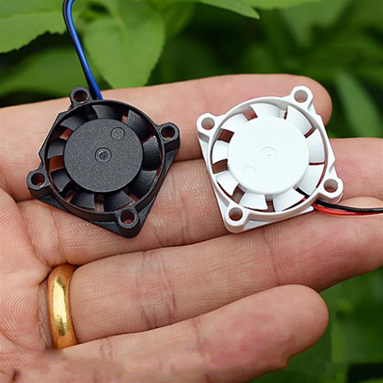 Mua Lcuihong-Mini DC Motor Black White Small Cooling Fan, 2507 DC 5V-9V ...
