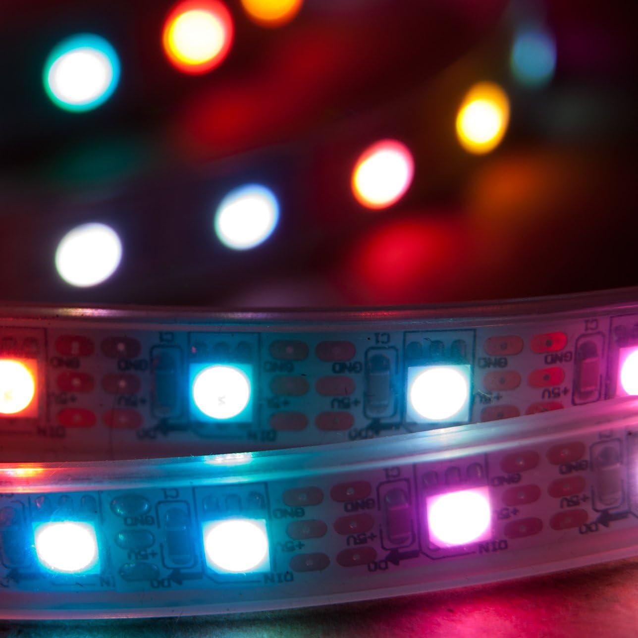 NooElec 1m 60-Pixel Addressable 24-Bit RGB LED Strip, 5V, IP68 ...