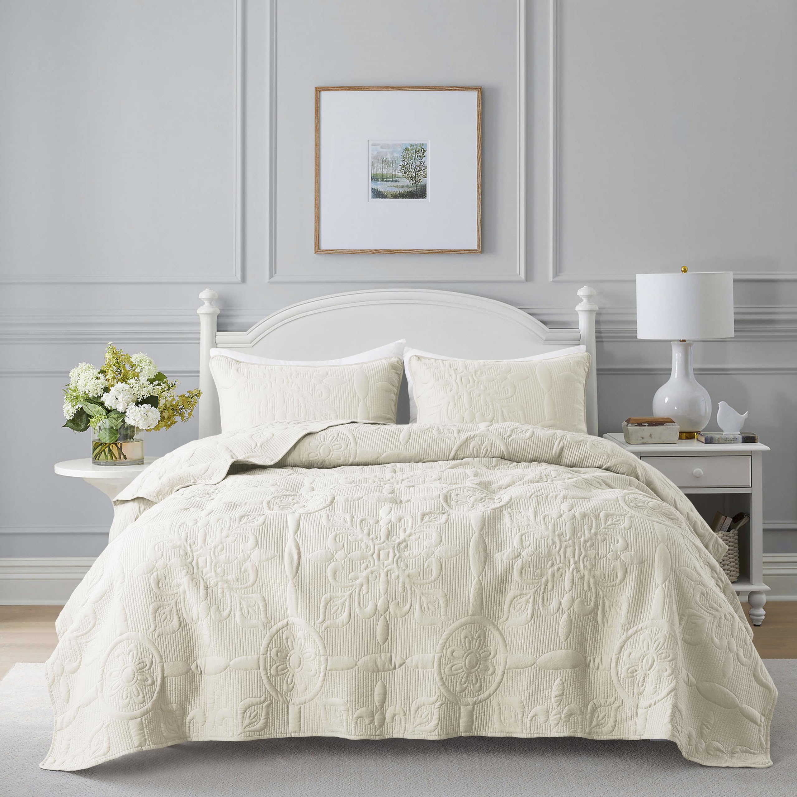 Ivory Damask Quilt Queen Size Bedding Sets with 2 Pillow Shams, Cream ...
