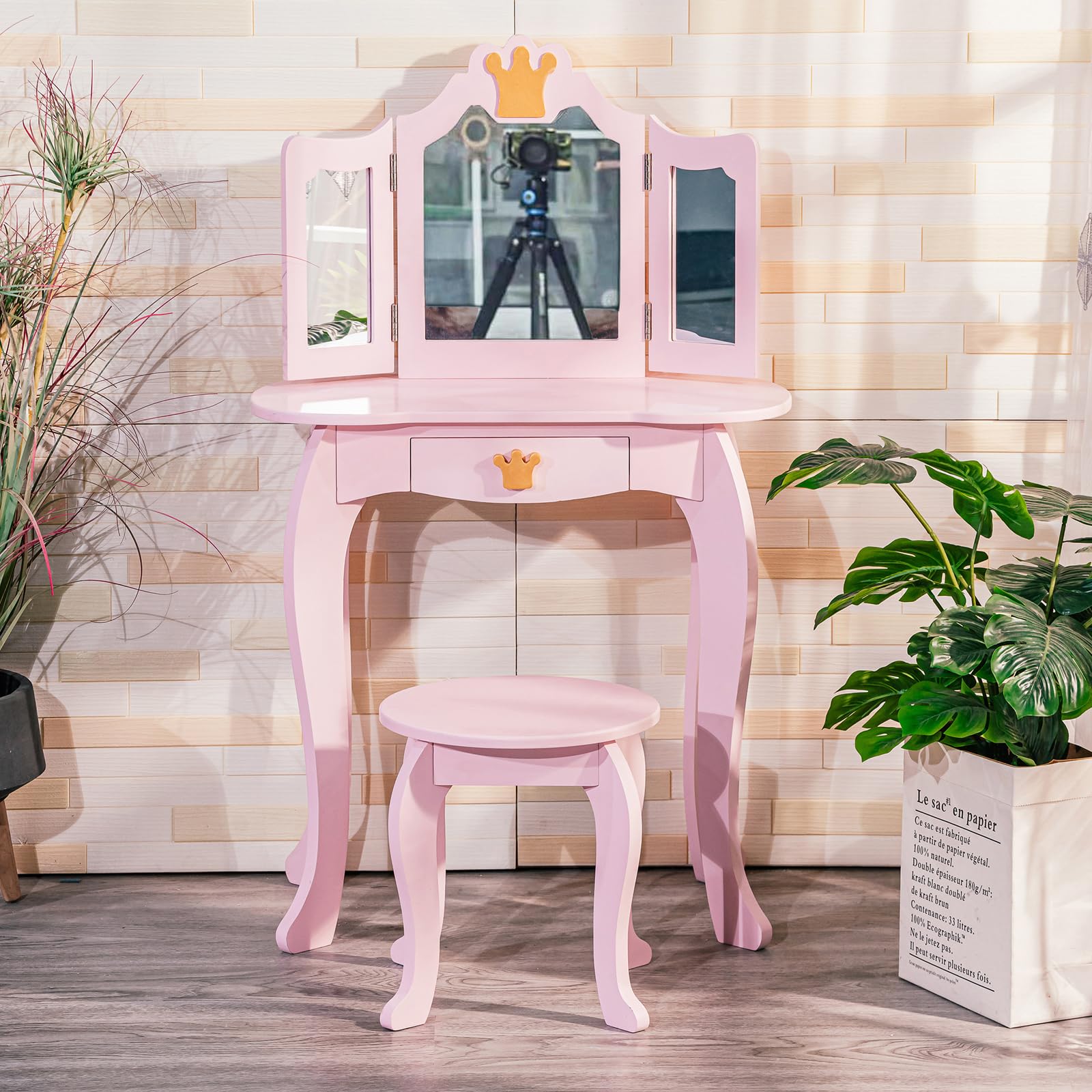 GAOMON Kids Vanity, Girls Vanity Table with Tri-Folding Mirror,Stool ...