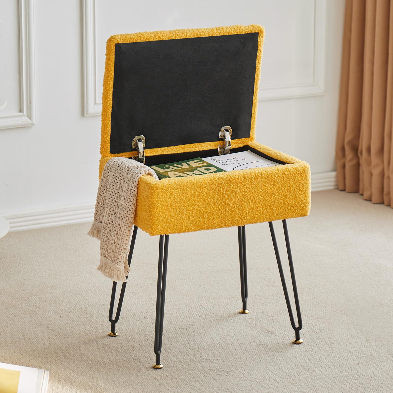 top | Nellis Auction