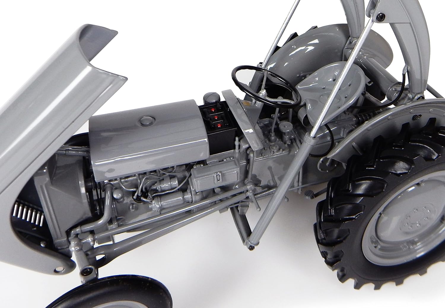 Universal Hobbies UH4171 Ferguson TEA-20 Tractor with Shovel 1/16 Scale ...