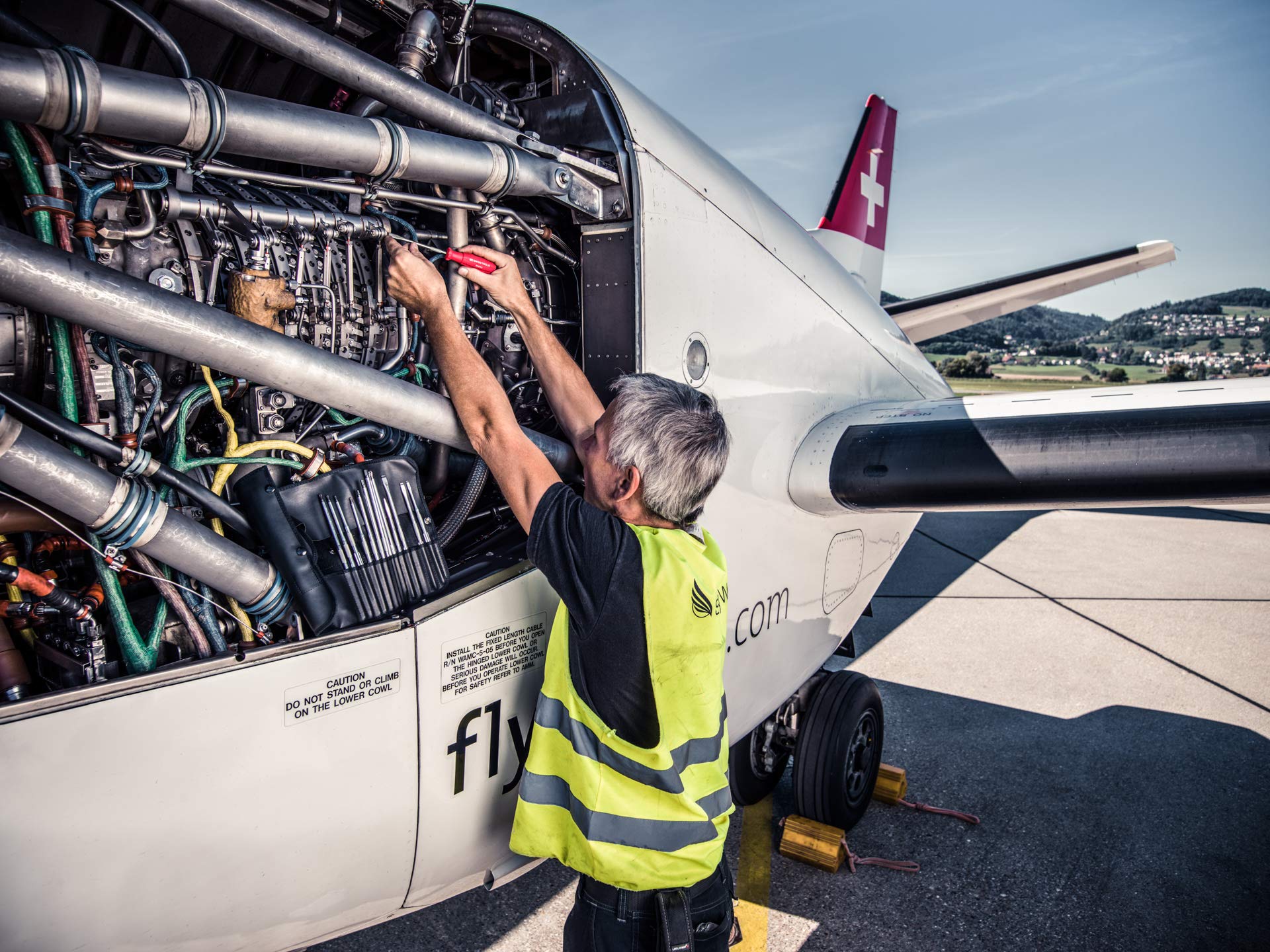 Mua PB Swiss PB 8515 Allrounder 31 Piece Tools in Roll-Up Set trên Amazon Mỹ chính hãng 2024 | Fado