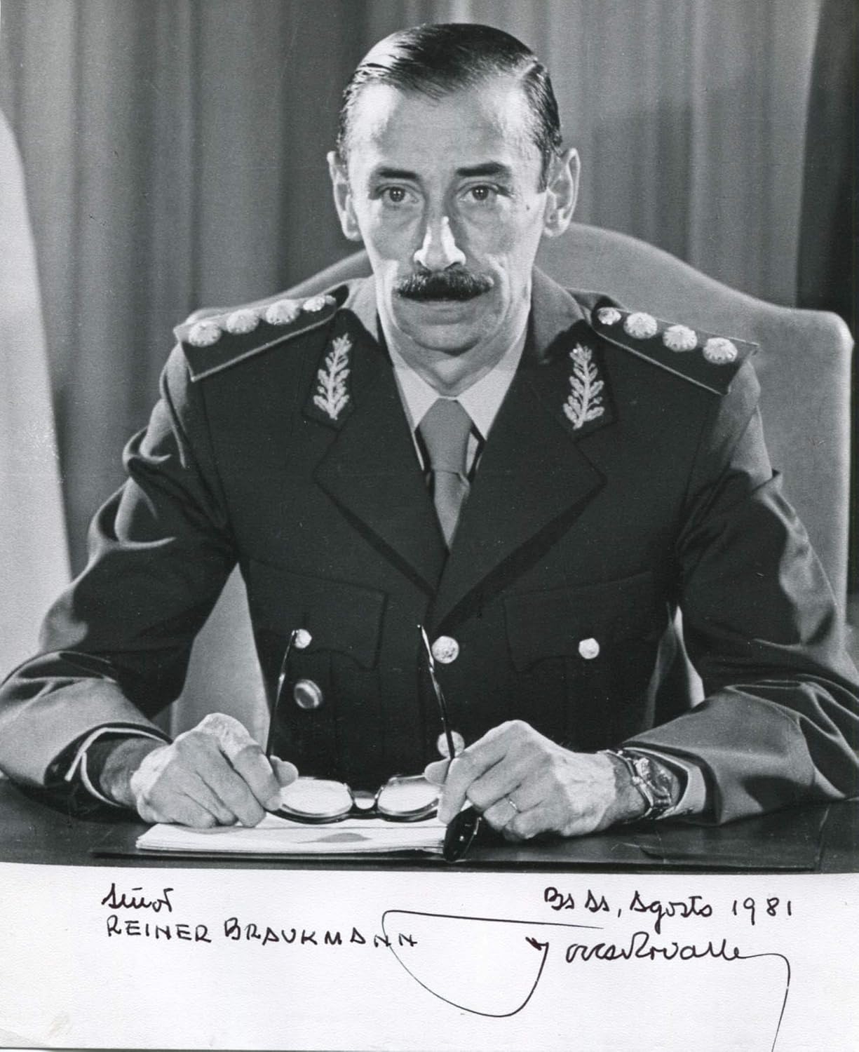 Jorge Rafael Videla Argentina autograph, signed vintage photo: Amazon ...