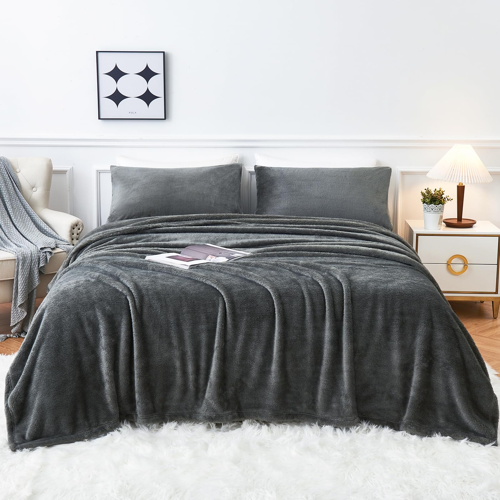 YIYEA Faux Fur Sheets Queen Size, Luxury Ultra Soft Fuzzy Fleece Bed ...