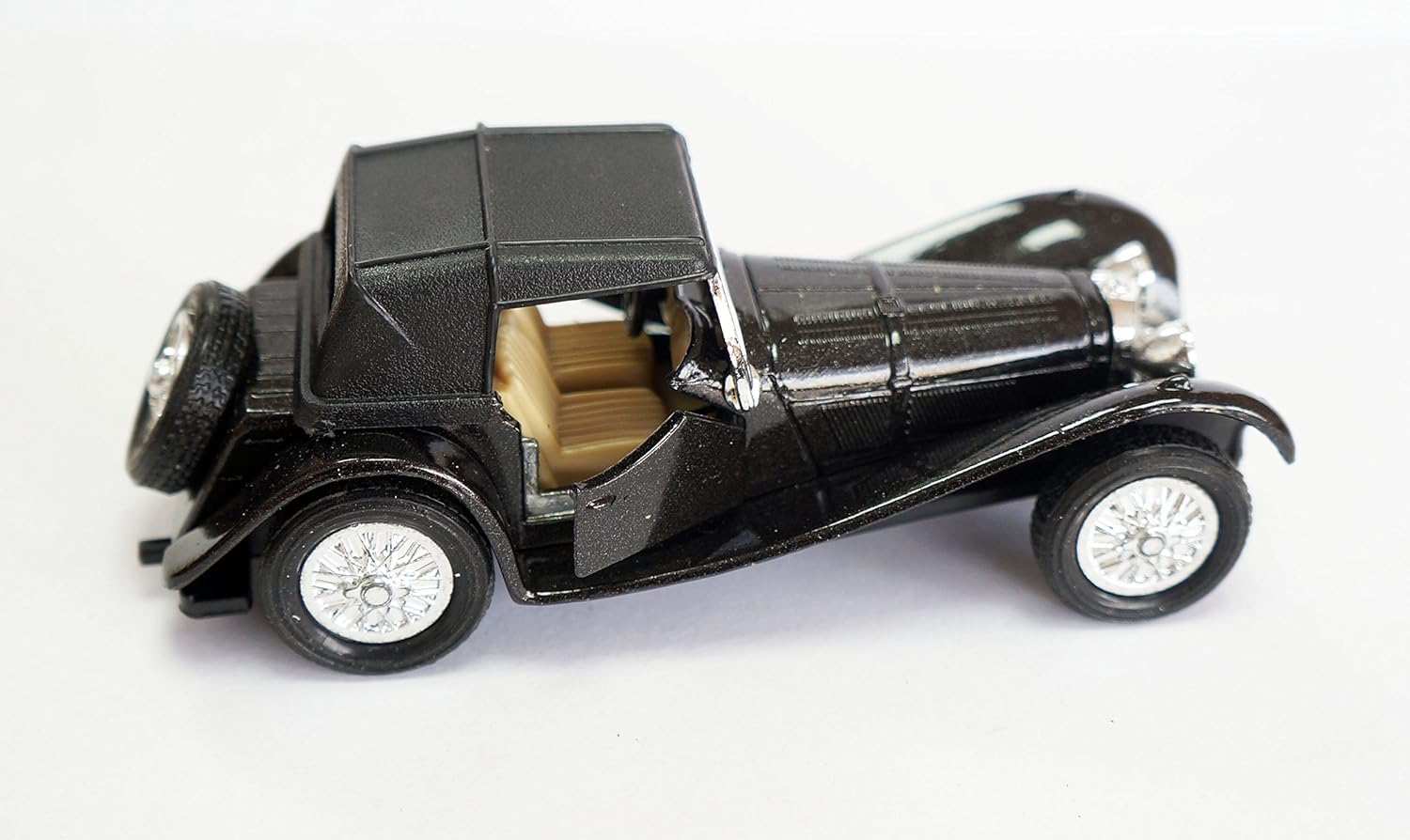 Classic Car Model Collection: 1937 Classic Roadster – BigaMart