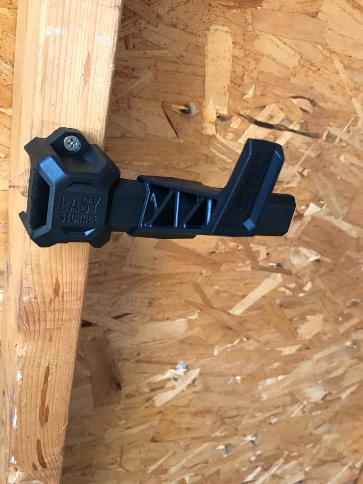 Heavy Duty, Lightweight, Easy Line Feed, and it hangs up when your ...