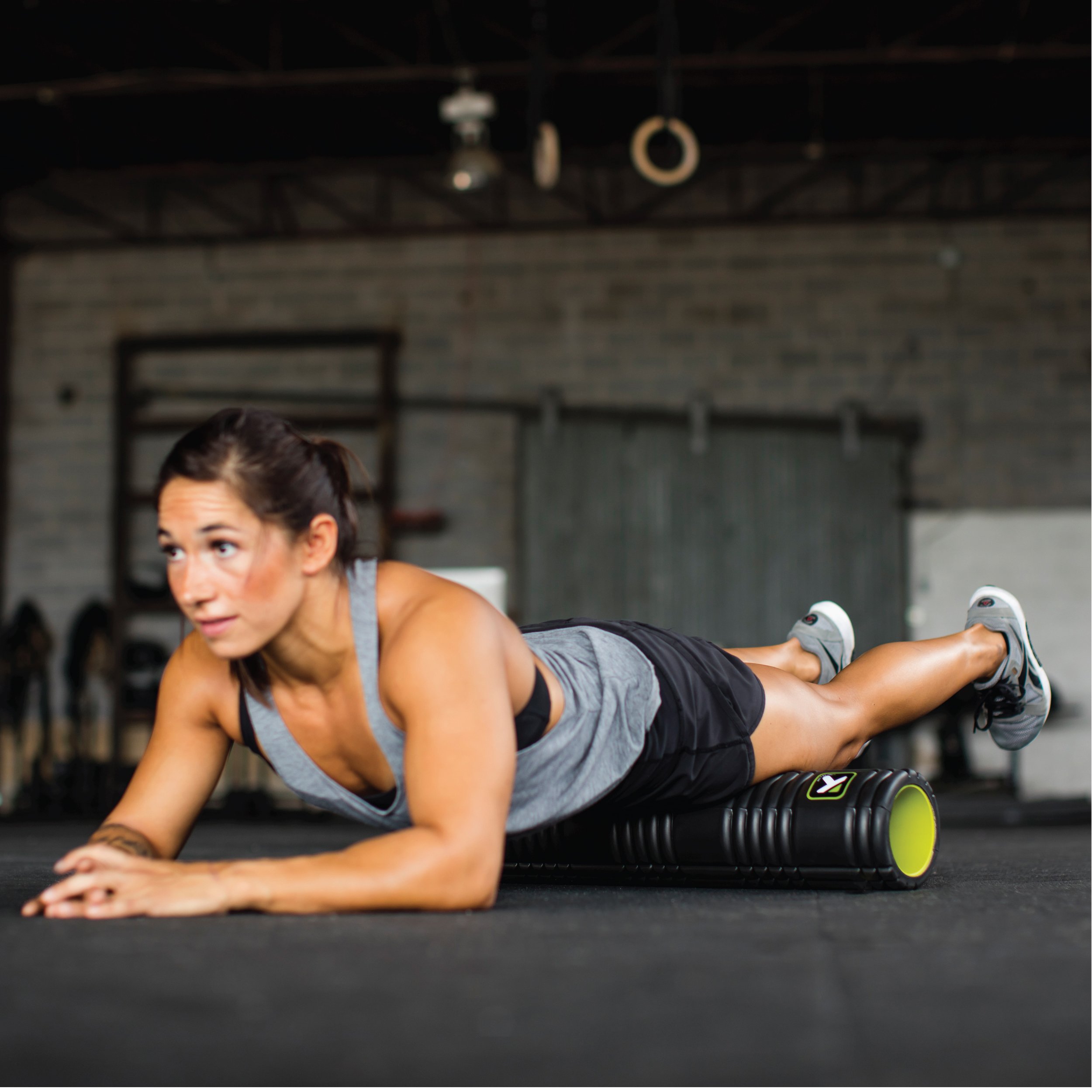 Mua 【日本正規品】トリガーポイント パフォーマンス(TRIGGERPOINT PERFORMANCE) グリッドフォームローラー 2.0 ロング 筋膜リリース マッサージ trên ...