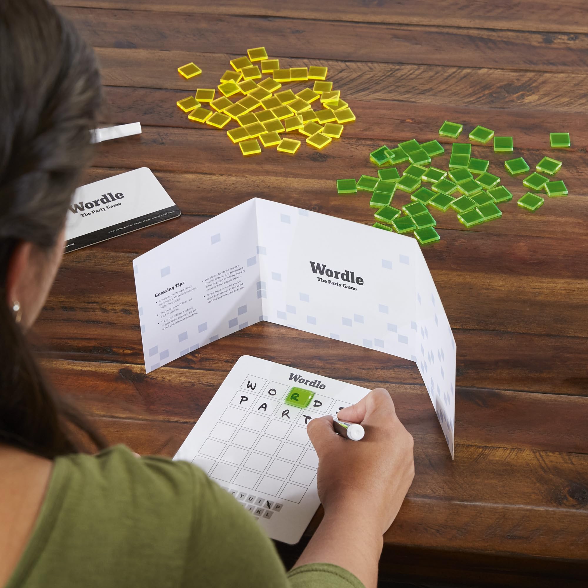 Mua Hasbro Gaming Wordle The Party Game for 2-4 Players, Official ...